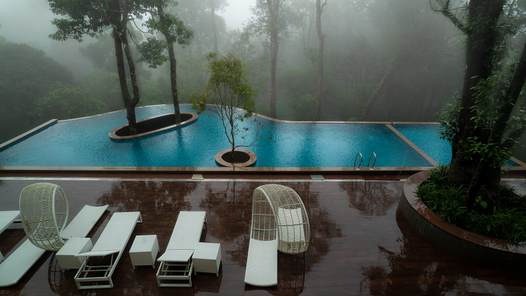 Best Swimming Pool Resort in Munnar | ElixirHills